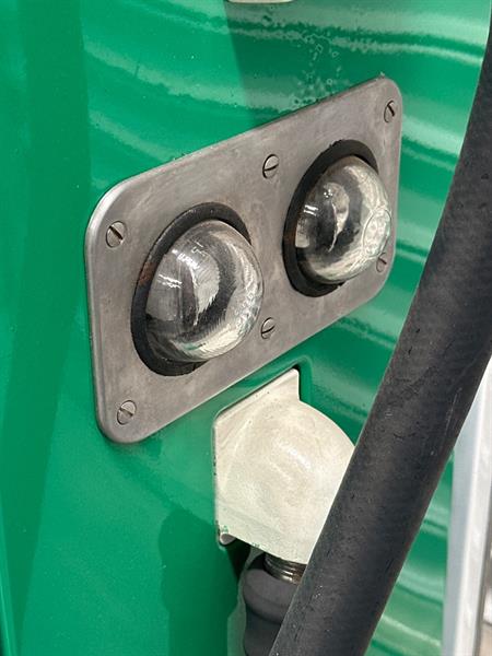 Burns & Co Auctions Item Detail