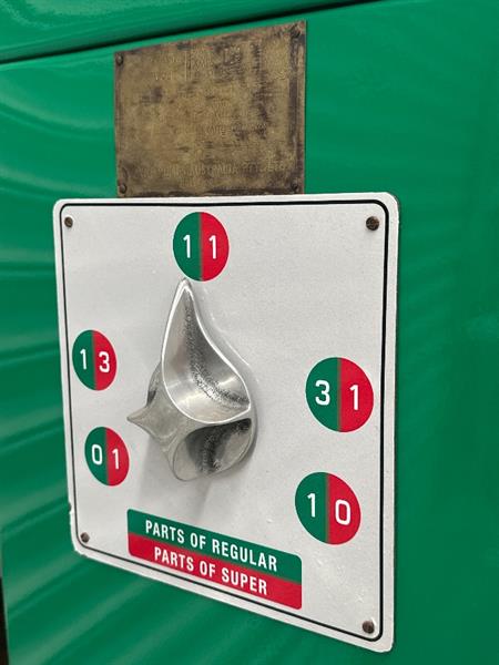 Burns & Co Auctions Item Detail